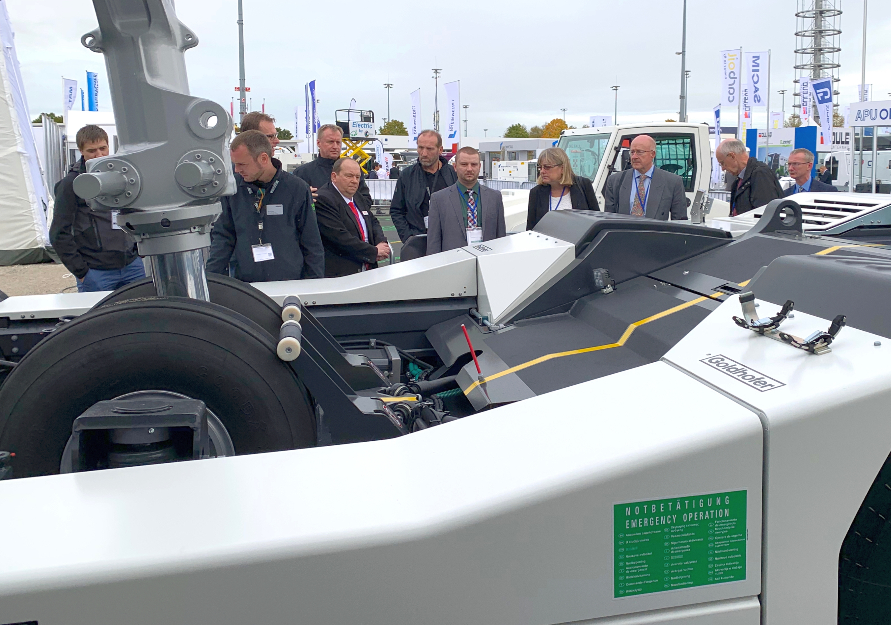 Besucher-Run am Goldhofer-Stand auf der inter airport Europe | Goldhofer AG